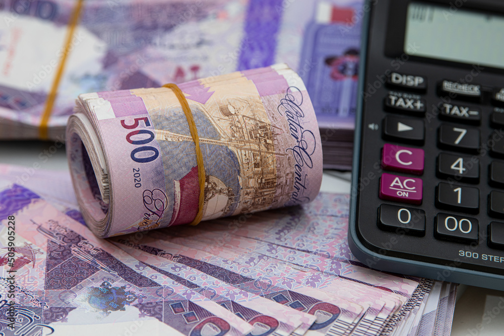 Qatar Currency Newley Launched Bank Notes. Qatari Riyal Notes 500 on ...