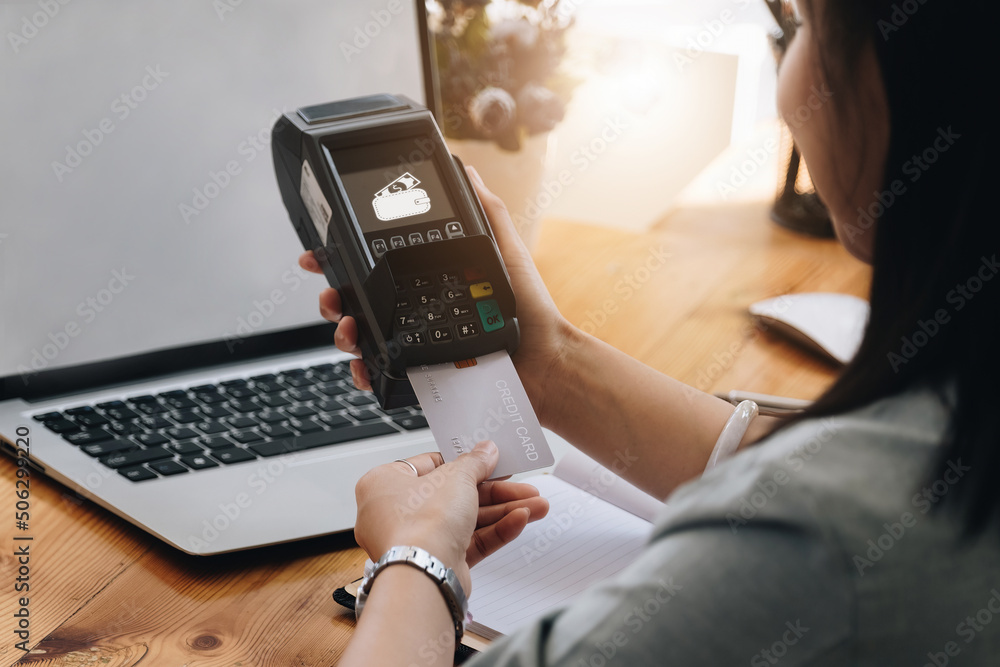 card swipe machine, cyber security, convenience of payment, staff use ...