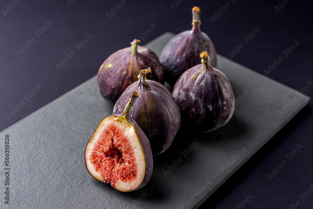 Figos / Fig fruit close-up Stock Photo | Adobe Stock