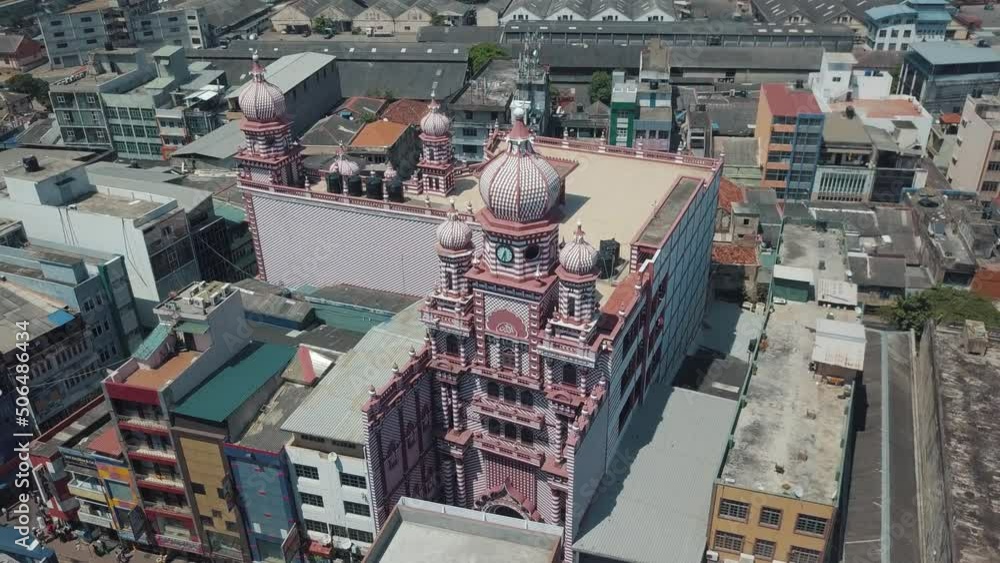 famous Red Mosque (Jami Ul-Alfar Mosque) in the capital city of Colombo ...