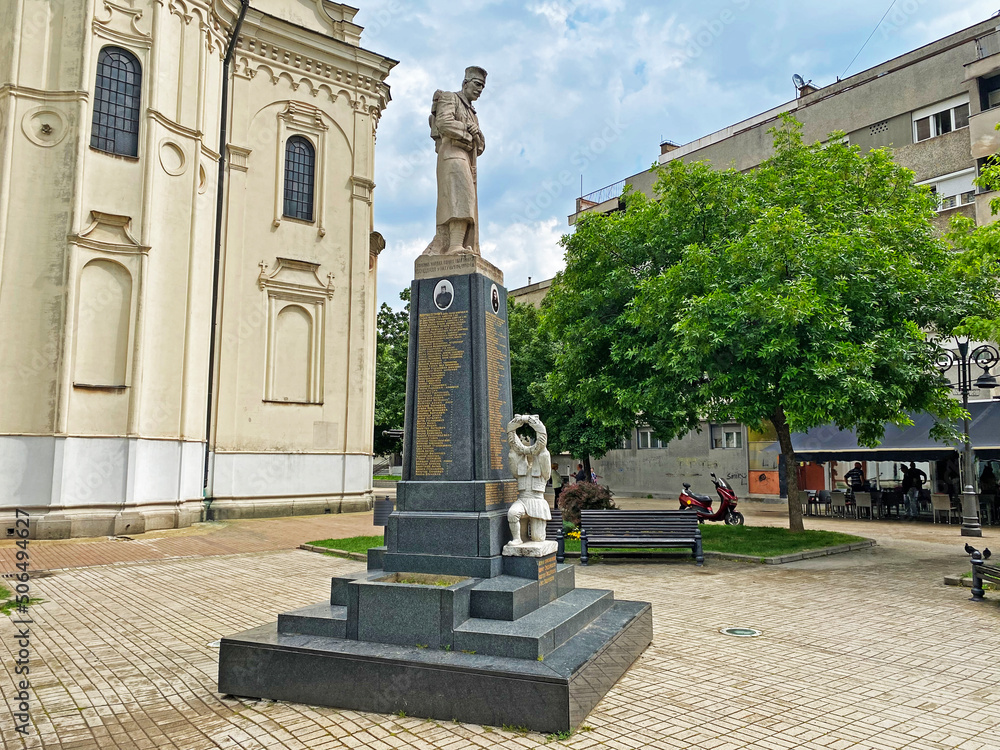 Monument to those killed in the First World War or Monument to the ...