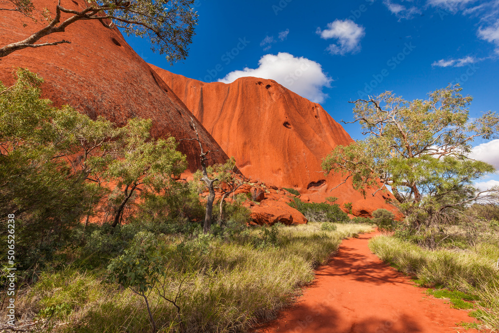 The Uluru Base Walk that runs around the entire base of the rock, Uluru ...
