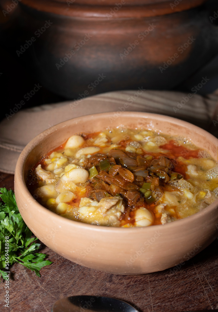 Comida a base de vegetales, carne y embutidos típica de Argentina. El ...