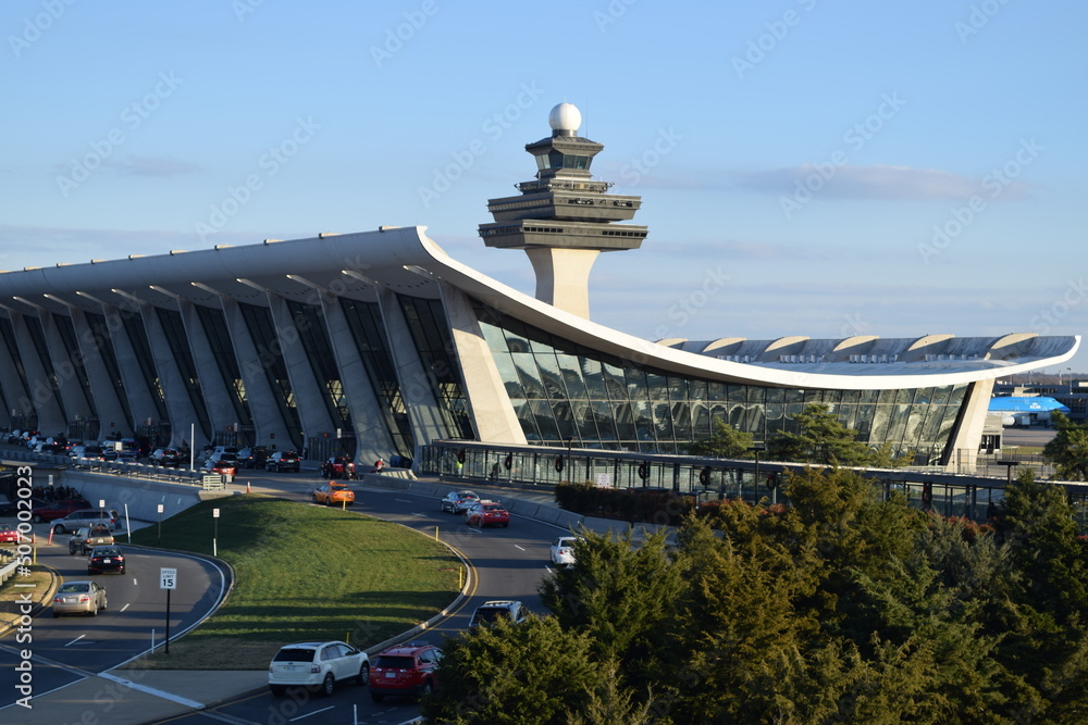 Iconic "Jet-Age" Terminal Building and ATC Control Tower at Dulles ...