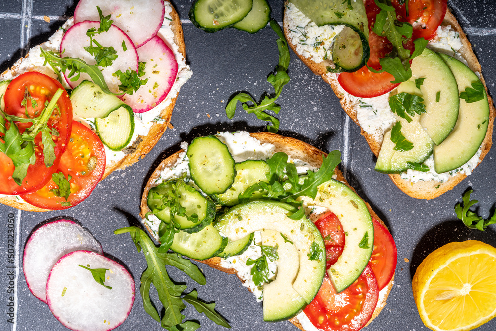 Toast with cream cheese or cottage cheese, with fresh vegetables ...