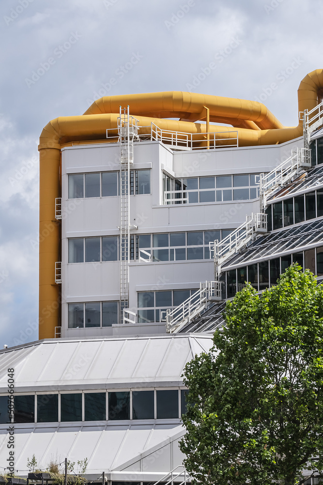 Foto de Innovative houses built in Rotterdam - Central Library ...