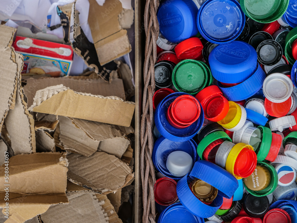 carton vs plastico polimero botellas tapon tapones multiple integridad ...