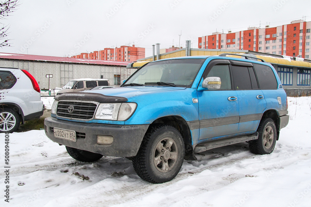 Toyota Land Cruiser 100 Stock Photo | Adobe Stock