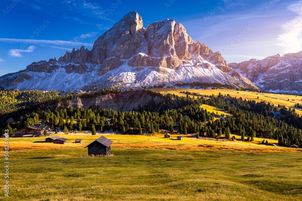 Stunning view of Peitlerkofel mountain from Passo delle Erbe in ...