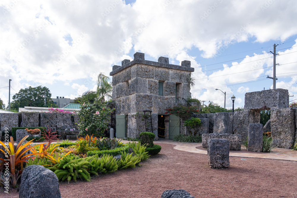 Fotka „Homestead, FL, USA - January 1, 2022: Coral Castle Museum is ...