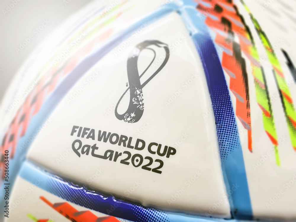 Foto de Close-up of Al Rihla, the official match ball of FIFA World Cup ...