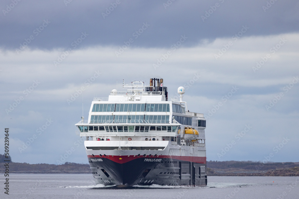 MS «Trollfjord» is a Hurtigruten ship owned by the shipping company ...