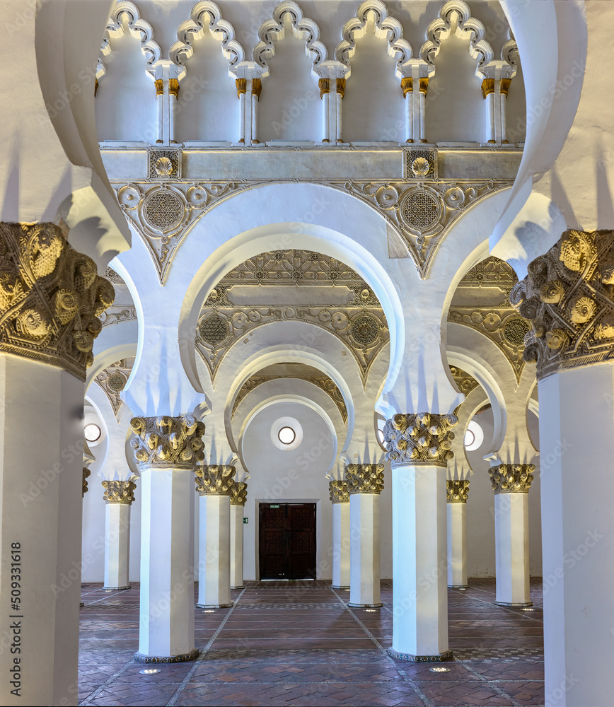 Fotka „Toledo, Spain - June 30, 2022. Santa María la Blanca church, the ...