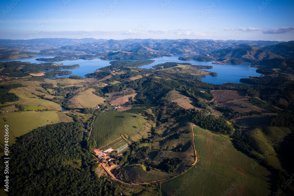 Fotografia aérea da represa de Caconde SP. Cidade do interior de São ...