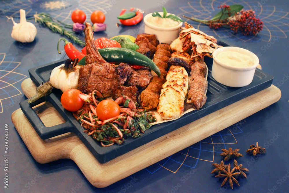 Traditional Arabic food | Arabic food backgrounds | Lebanese food ...