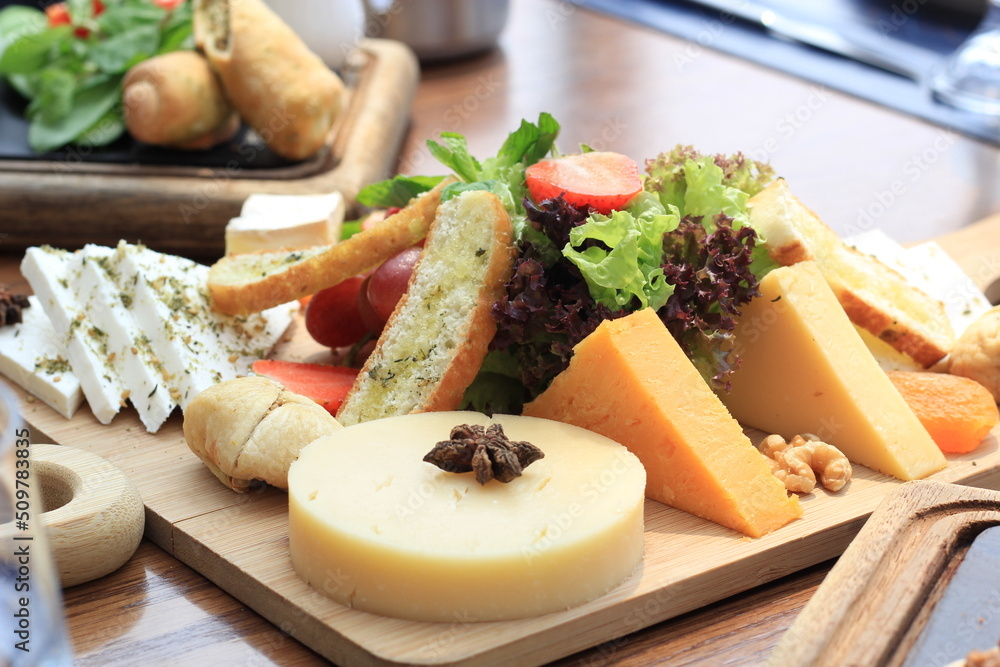 Traditional Arabic breakfast | Arabic food and drinks backgrounds ...