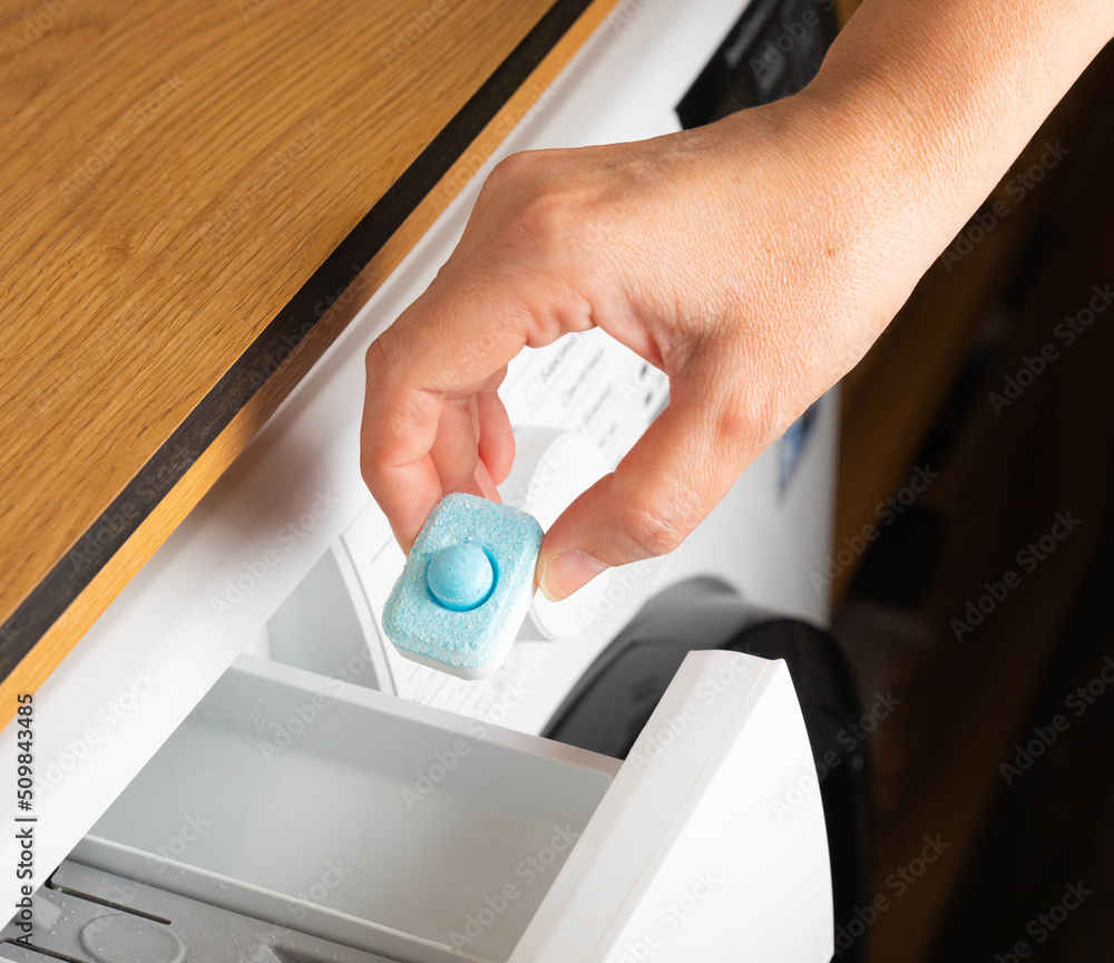 Foto de Capsule for softening water and preventing limescale in the ...
