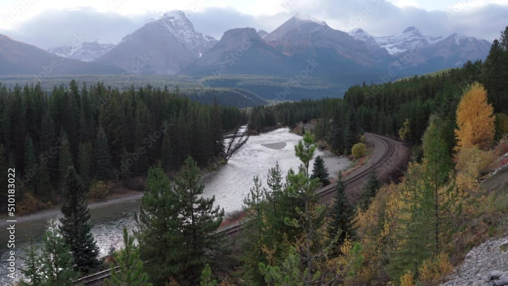 Morant's curve in Bow Valley, Banff National Park, Alberta, Canada ...