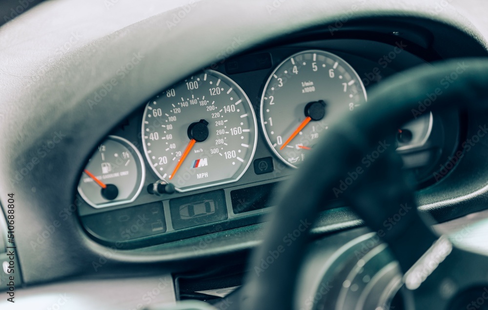 Seattle, WA, USA March 1, 2022 BMW E36 M3 instrument cluster foto de ...