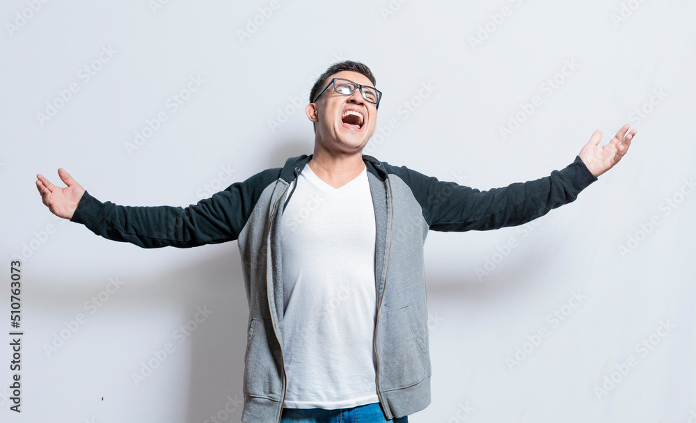 Angry people shouting up with open arms, Man with open arms shouting ...