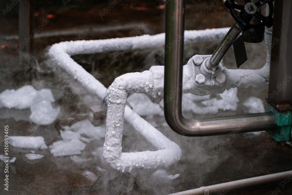 The hospital's liquid oxygen pipeline, freezes and freezes and freezes ...