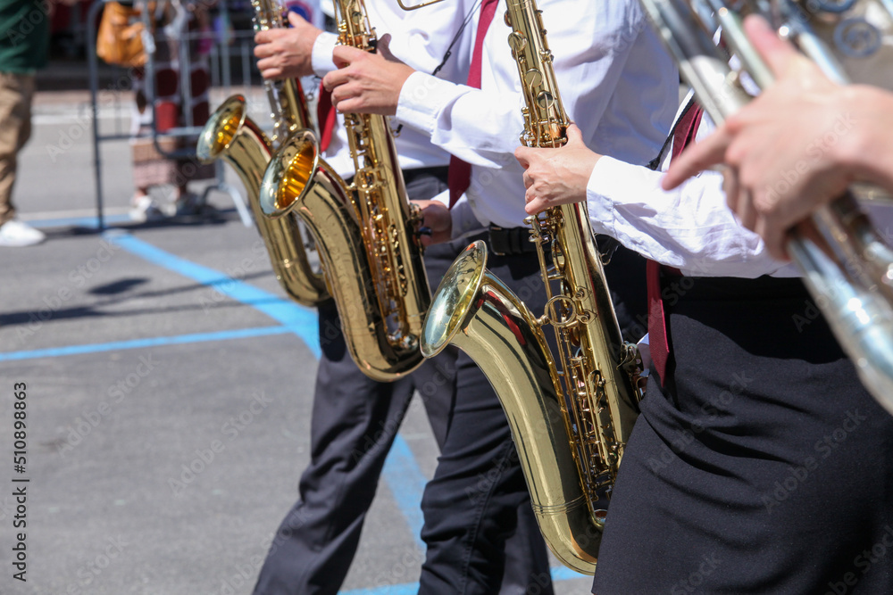 Foto de city bands with instruments for fanfare and military musician ...
