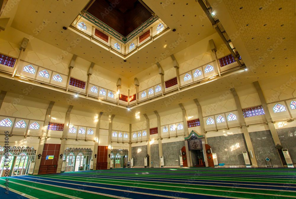 Interior of Batam Grand Mosque, is a Landmark and the biggest mosque in ...