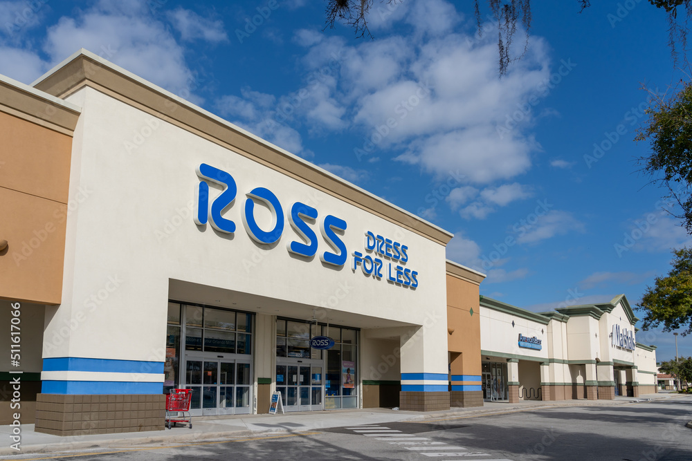 Orlando, FL, USA - January 5, 2022: A Ross store in Orlando, FL, USA ...