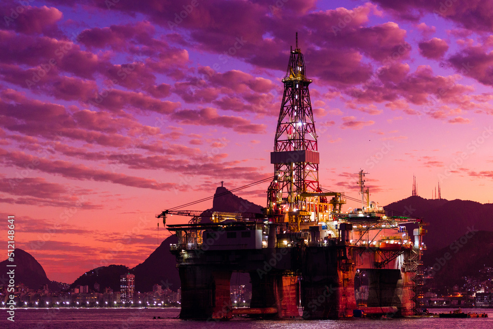 Silhouette of Oil Drilling Rig in Guanabara Bay in Rio de Janeiro ...