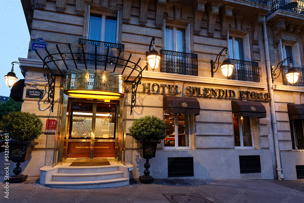 Located just up the Avenue des Champs-Elysees, the 4 Stars Splendid ...
