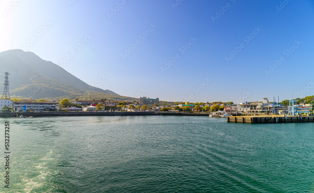 長崎県普賢岳を背景に港景色 Port view with Mt. Fugen in Nagasaki in the background 日本 ...