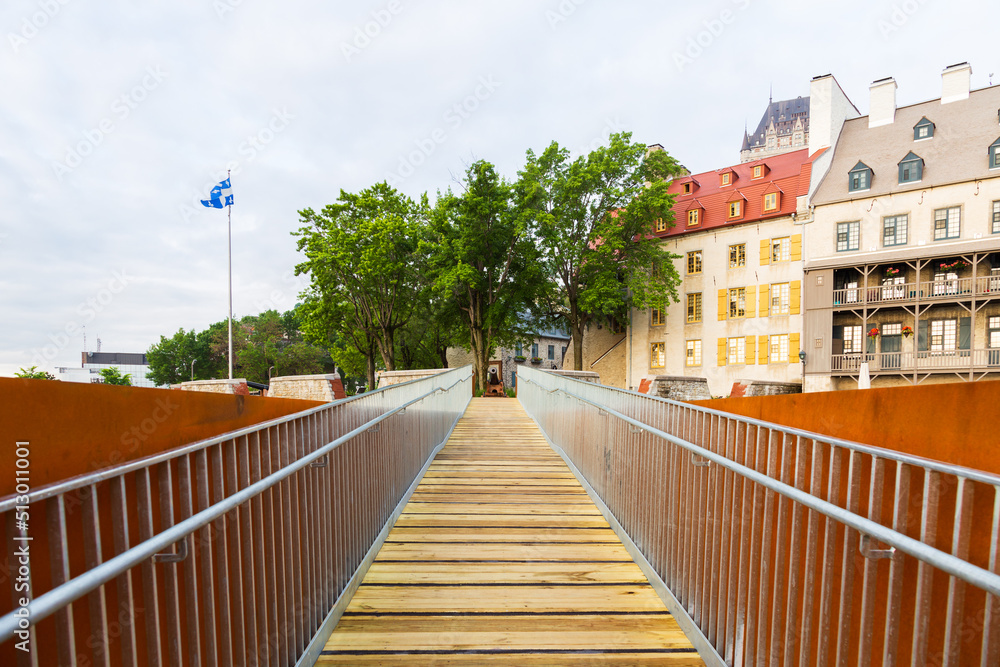 Pedestrian bridge to the 17th Century Royal Battery and cannons in the ...