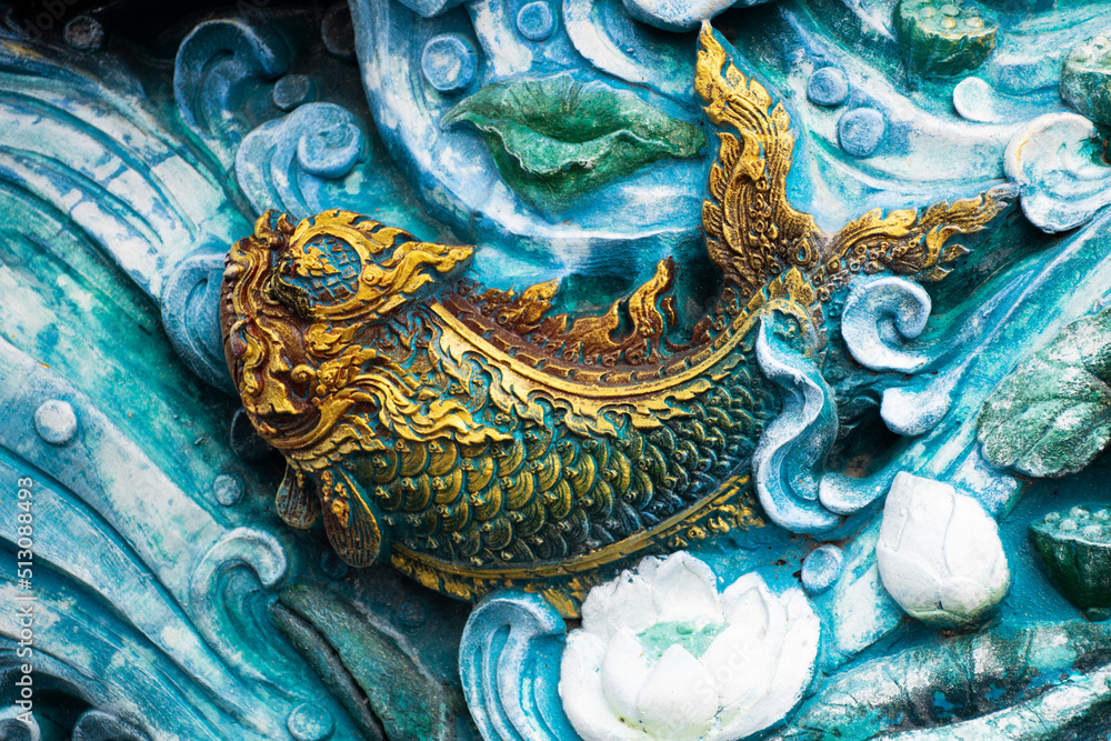 Foto de Carved sculpture art animal of himmapan and creatures mythical ...