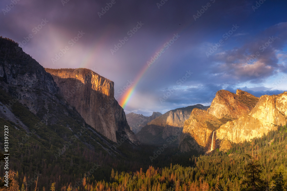 Double rainbow seen over the Tunnel View overlook in Yosemite National ...