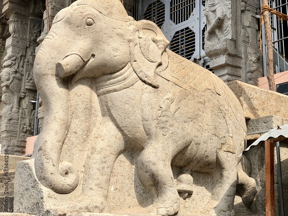 Elephant statue carved in the Hindu temple at Thiruvannamalai ...