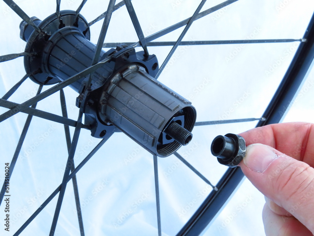 Moyeu arrière d'un vélo, démontage, vérification, nettoyage ...