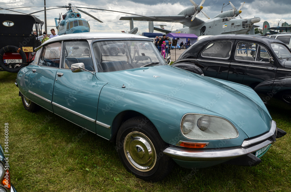 The Citroen DS 23 was the most powerful in the legendary DS range ...