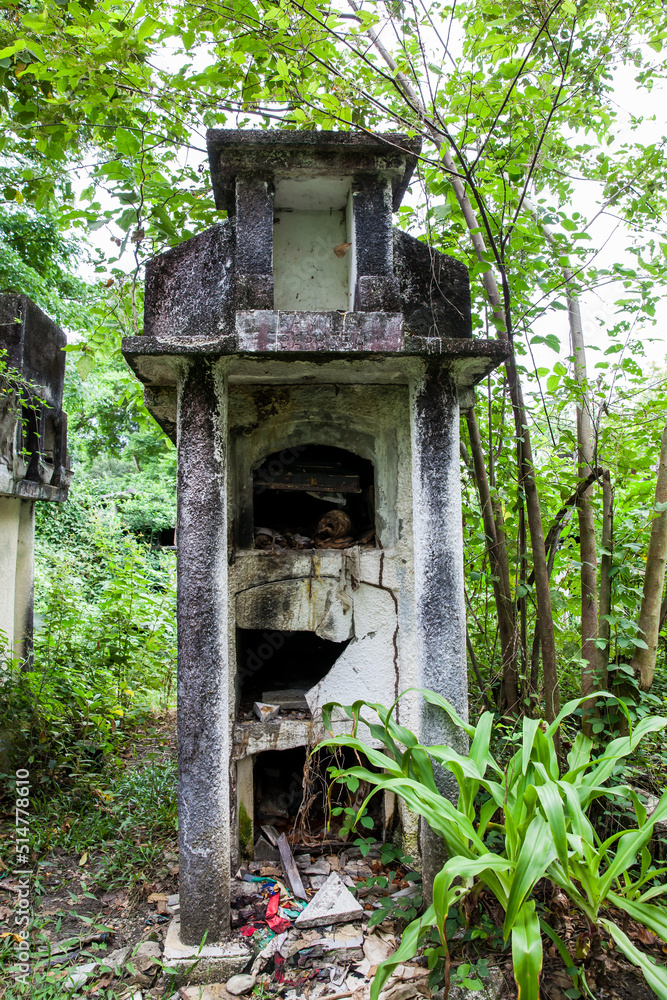 Desecrated graves in the cemetery of the old town of Armero destroyed ...