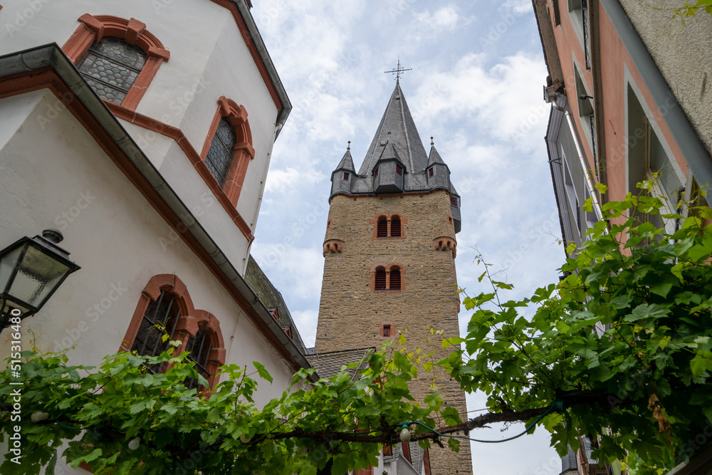 Bernkastel-Kues Rheinland-Pfalz Fachwerk Umgebinde Brunnen Historisch ...