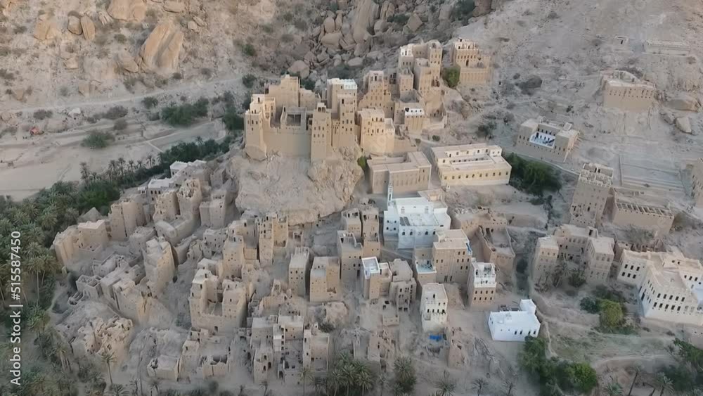 Wadi Hadramaut, the largest seasonal watercourse in Yemen and the ...