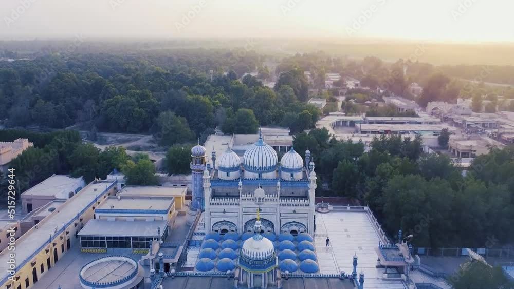 Vidéo Stock Aerial view of Bhong Masjid Pakistan. A marvel of ...