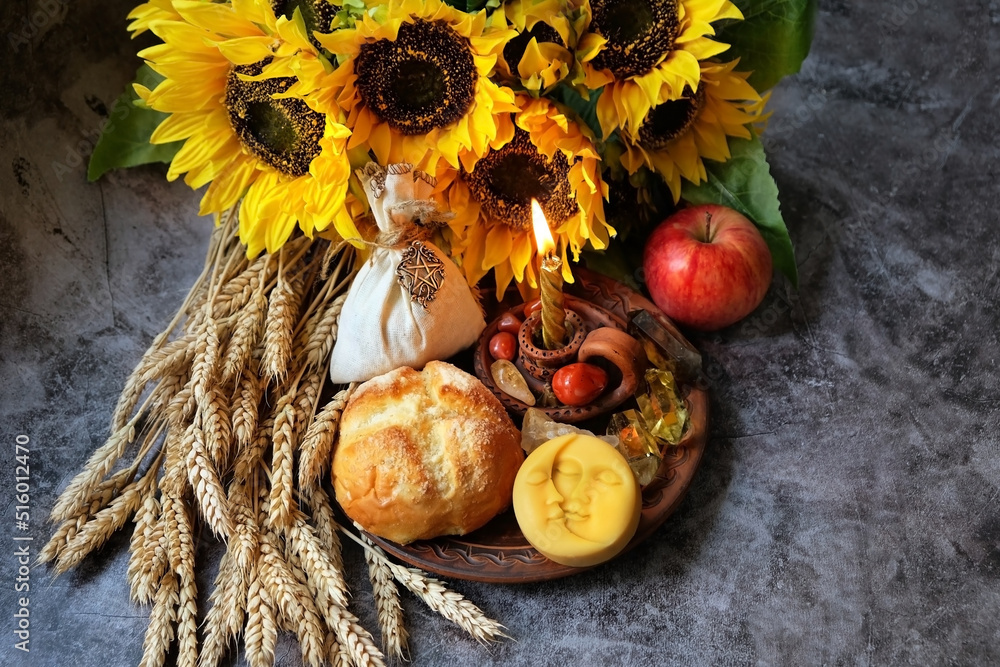 Wiccan Altar for Lammas, Lughnasadh pagan holiday. ears of wheat, bread ...