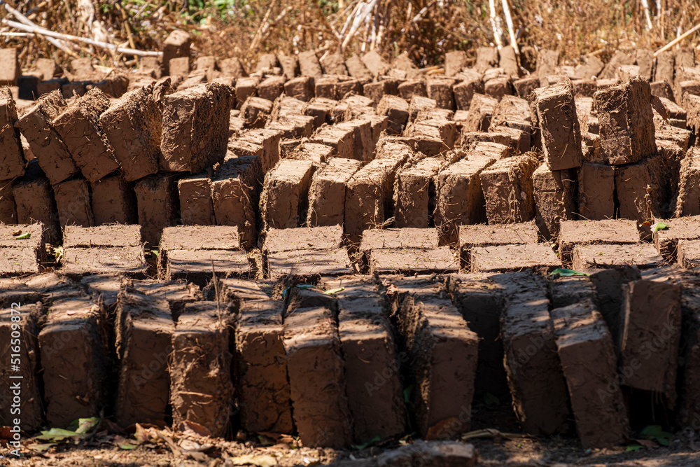 ladrillos de adobe para construccion, proyecto financiado con ...