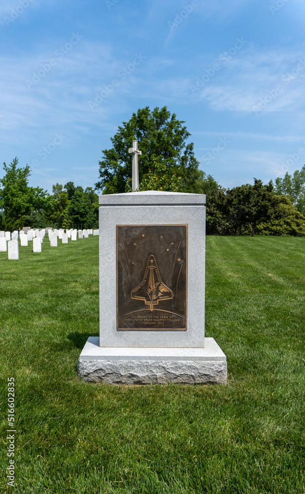 Washington D.C.: Space Shuttle Columbia Memorial at Arlington National ...
