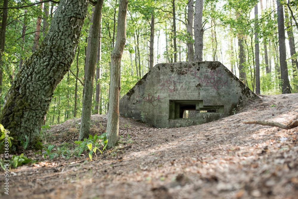 A combat bunker with resistance D (called "Heinrich") to a heavy ...