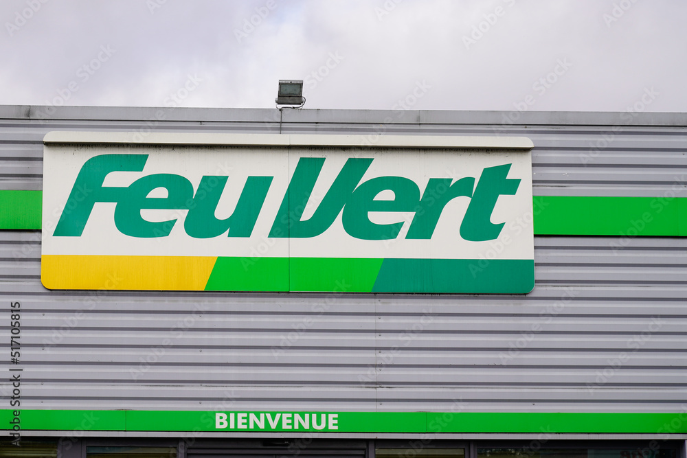 feu vert logo sign and text on store facade of garage car brand shop ...