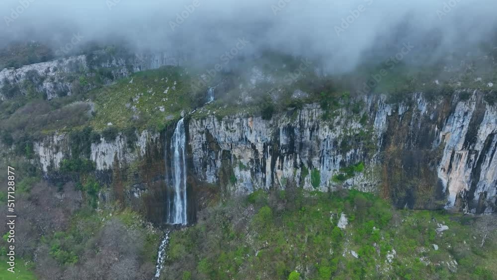 Vidéo Stock Landscape of fogs in the Waterfall of the source of the ...