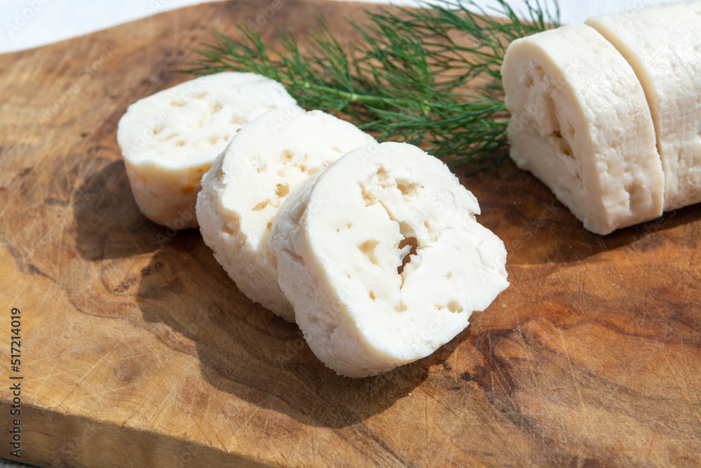 Foto de Artisan homemade organic goat cheese from small goat farm in ...