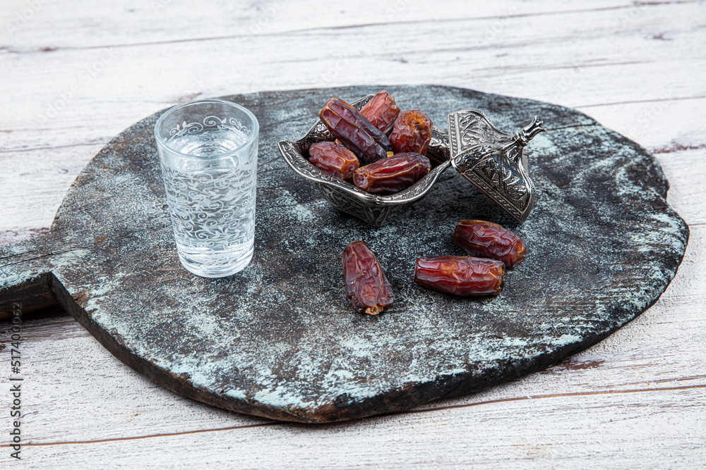 Dates or dates palm fruit (Hurma) is a healthy snack. Him Organic ...