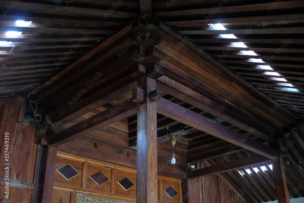 Tumpang Sari, core construction and roof truss characteristics in the ...